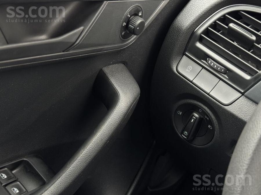 Белый Шкода Фабия 2019 в Валмиера, объемом двигателя 1.00 л и пробегом 120 тыс. км за 8550 €, фото 12 на AUTOMOTO.COM.LV