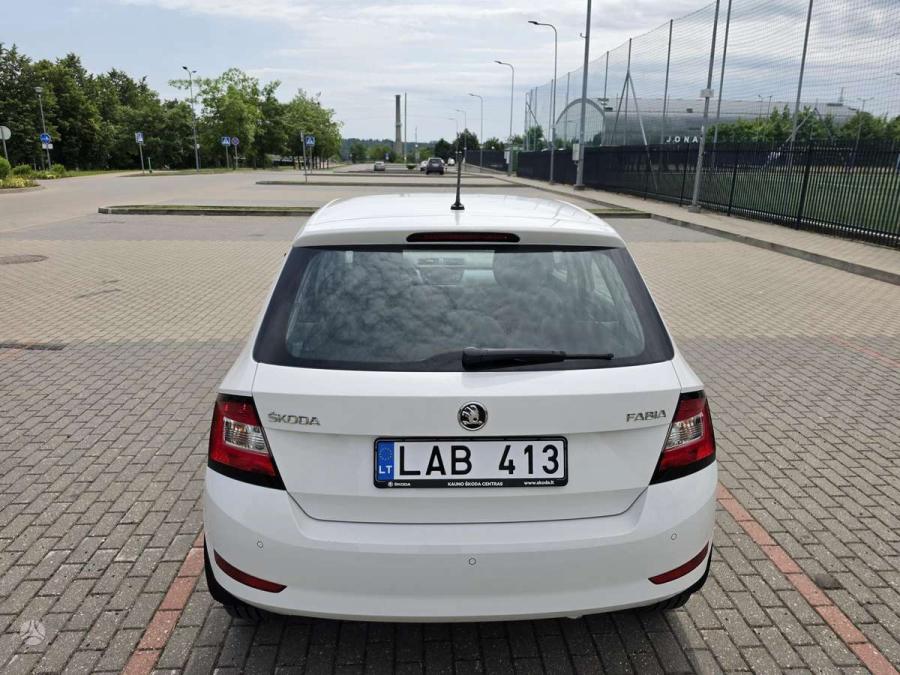 Balts Skoda Fabia 2019 Jonava, ar dzinēja tilpumu 1.00 L un nobraukumu 123 tūkst. km par 6900 €, foto 4 vietnē AUTOMOTO.COM.LV