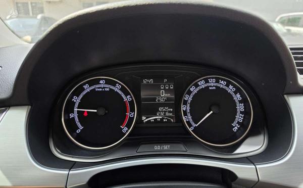White Skoda Fabia 2019 in Jonava, with an engine capacity of 1.00 L and mileage of 123 thousand km for 6900 €, photo 9 on AUTOMOTO.COM.LV