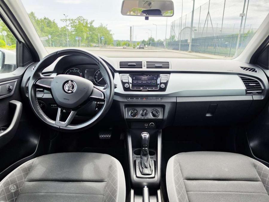 Balts Skoda Fabia 2019 Jonava, ar dzinēja tilpumu 1.00 L un nobraukumu 123 tūkst. km par 6900 €, foto 13 vietnē AUTOMOTO.COM.LV
