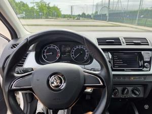 Balts Skoda Fabia 2019 Jonava, ar dzinēja tilpumu 1.00 L un nobraukumu 123 tūkst. km par 6900 €, foto 14 vietnē AUTOMOTO.COM.LV