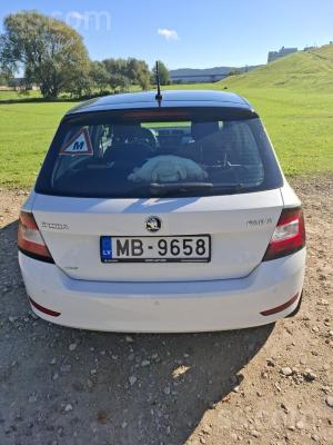 White Skoda Fabia 2019 in Riga, with an engine capacity of 1.00 L and mileage of 124 thousand km for 7100 €, photo 3 on AUTOMOTO.COM.LV
