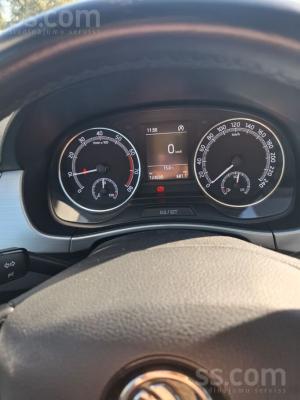 White Skoda Fabia 2019 in Riga, with an engine capacity of 1.00 L and mileage of 124 thousand km for 7100 €, photo 4 on AUTOMOTO.COM.LV