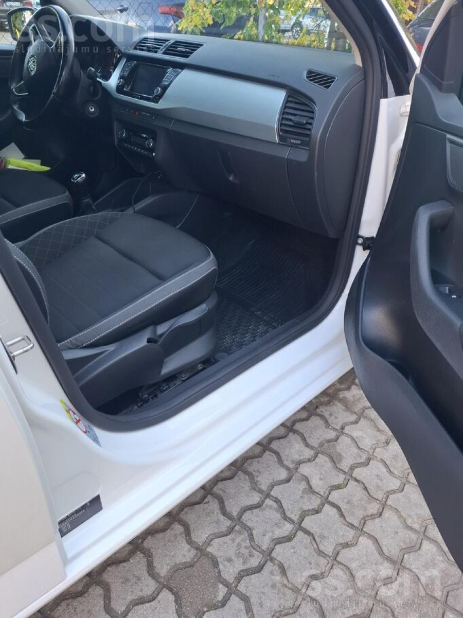 White Skoda Fabia 2019 in Riga, with an engine capacity of 1.00 L and mileage of 124 thousand km for 7100 €, photo 7 on AUTOMOTO.COM.LV
