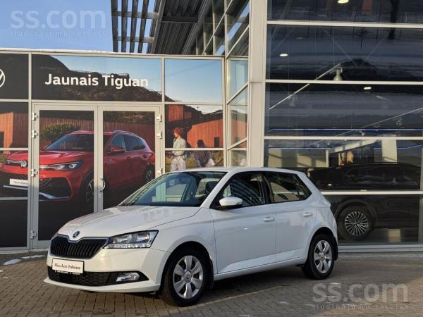 White Skoda Fabia 2021 in Valmiera, with an engine capacity of 1.00 L and mileage of 96 thousand km for 10500 €, photo 3 on AUTOMOTO.COM.LV
