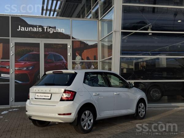 White Skoda Fabia 2021 in Valmiera, with an engine capacity of 1.00 L and mileage of 96 thousand km for 10500 €, photo 6 on AUTOMOTO.COM.LV