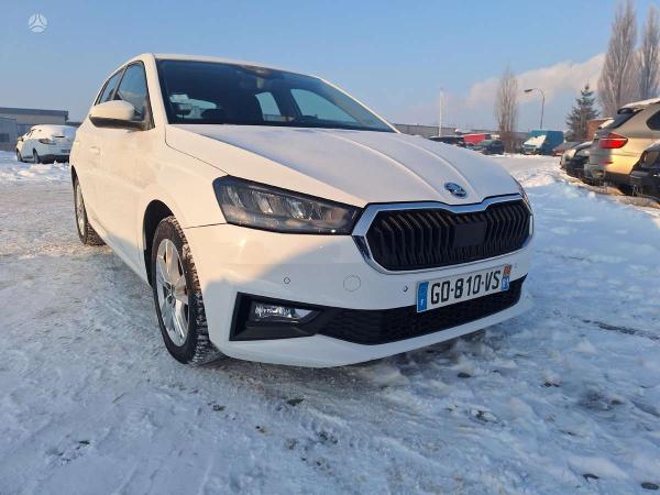 White Skoda Fabia 2021 in Taurage, with an engine capacity of 1.00 L and mileage of 172 thousand km for 8200 €, photo 1 on AUTOMOTO.COM.LV