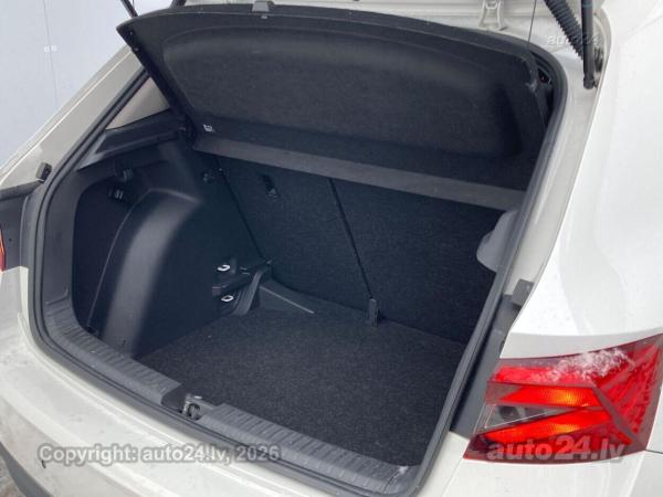 White Skoda Fabia 2021 in Tallinn, with an engine capacity of 1.00 L and mileage of 42 thousand km for 11995 €, photo 11 on AUTOMOTO.COM.LV