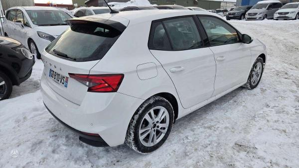 Balts Skoda Fabia 2021 Tauragė, ar dzinēja tilpumu 1.00 L un nobraukumu 175 tūkst. km par 8200 €, foto 4 vietnē AUTOMOTO.COM.LV