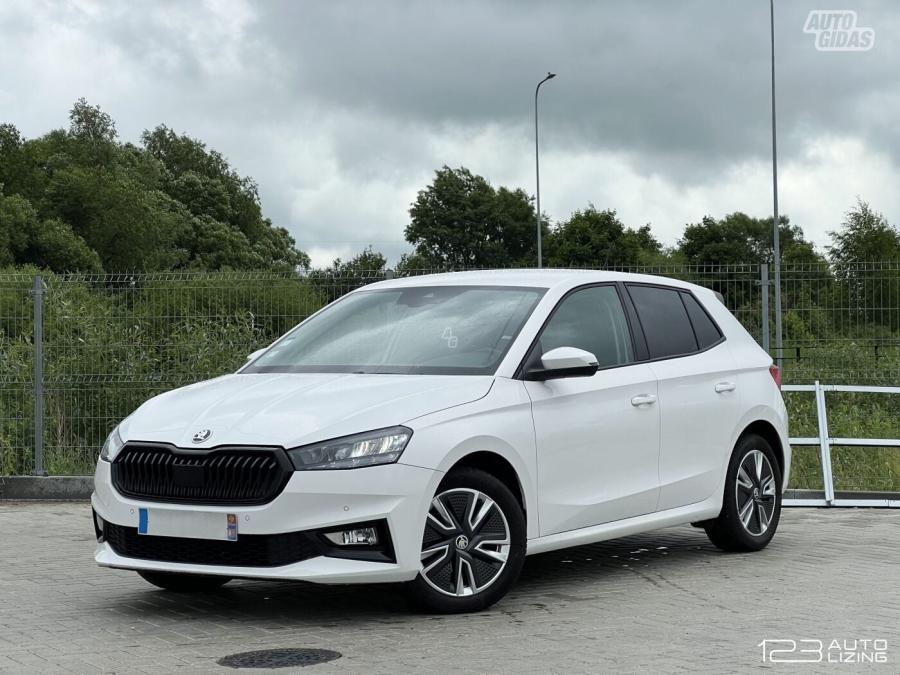 White Skoda Fabia 2021 in Taurage, with an engine capacity of 1.00 L and mileage of 201 thousand km for 8200 €, photo 1 on AUTOMOTO.COM.LV