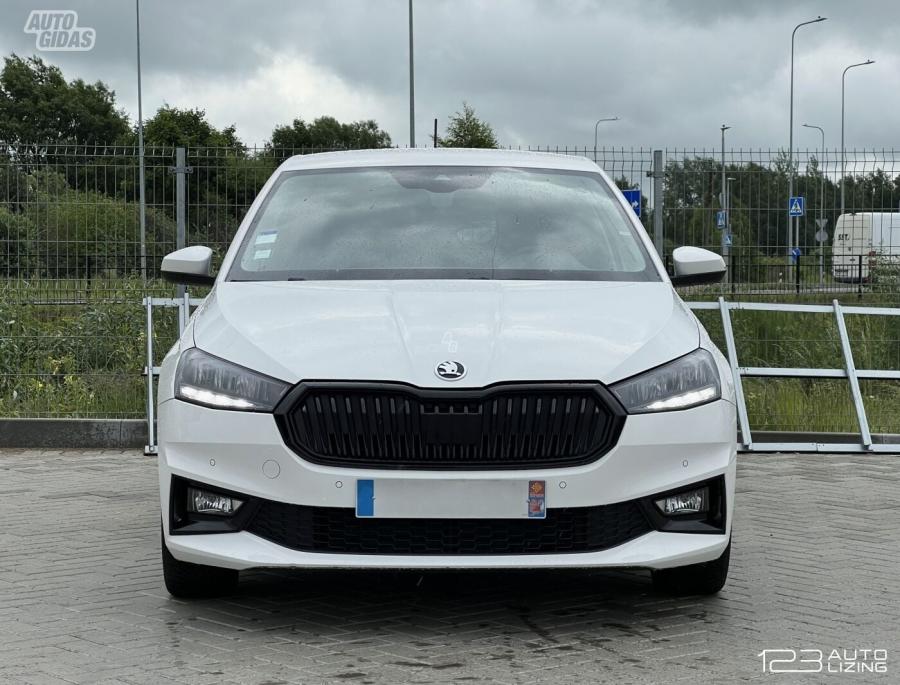 White Skoda Fabia 2021 in Taurage, with an engine capacity of 1.00 L and mileage of 201 thousand km for 8200 €, photo 4 on AUTOMOTO.COM.LV