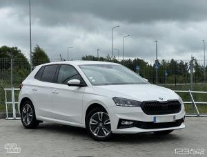 White Skoda Fabia 2021 in Taurage, with an engine capacity of 1.00 L and mileage of 201 thousand km for 8200 €, photo 5 on AUTOMOTO.COM.LV