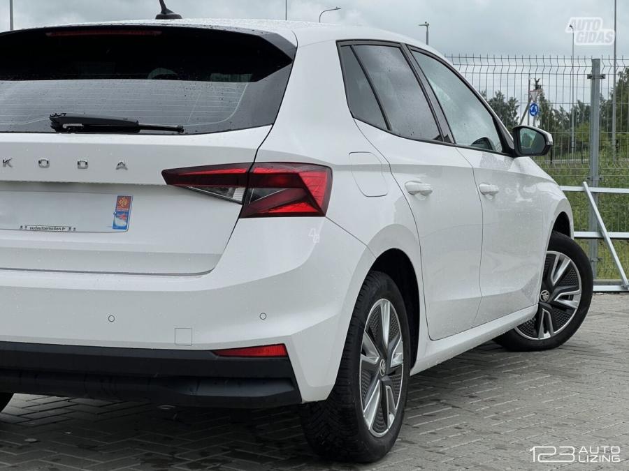 White Skoda Fabia 2021 in Taurage, with an engine capacity of 1.00 L and mileage of 201 thousand km for 8200 €, photo 10 on AUTOMOTO.COM.LV