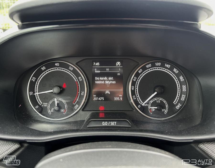 White Skoda Fabia 2021 in Taurage, with an engine capacity of 1.00 L and mileage of 201 thousand km for 8200 €, photo 18 on AUTOMOTO.COM.LV
