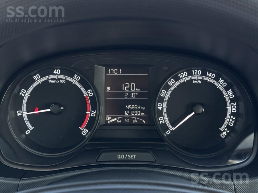 Белый Шкода Фабия 2021 в Валмиера, объемом двигателя 1.00 л и пробегом 121 тыс. км за 8900 €, фото 10 на AUTOMOTO.COM.LV