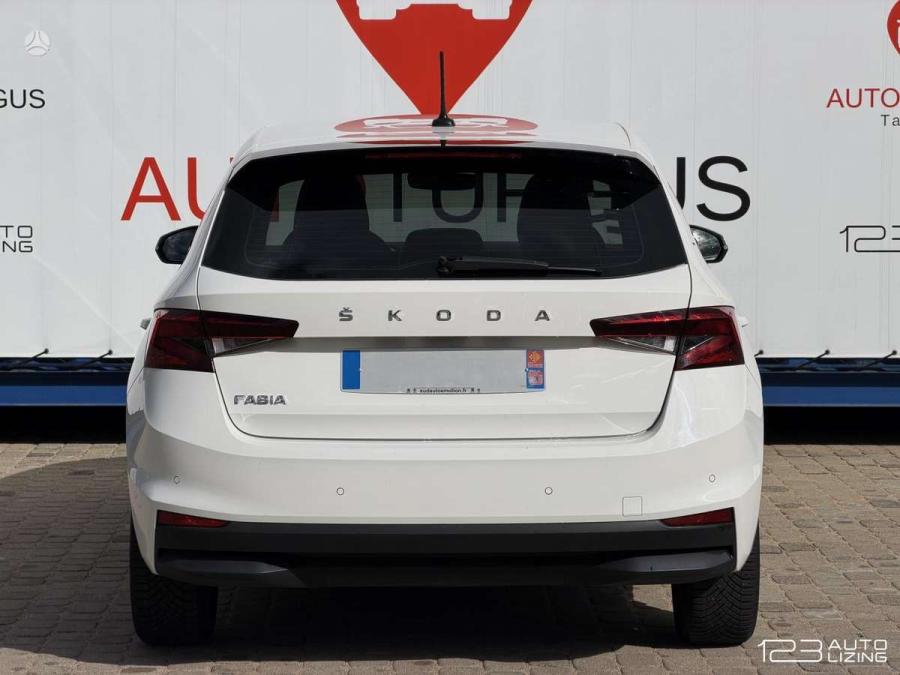 Balts Skoda Fabia 2021 Tauragė, ar dzinēja tilpumu 1.00 L un nobraukumu 201 tūkst. km par 7900 €, foto 11 vietnē AUTOMOTO.COM.LV