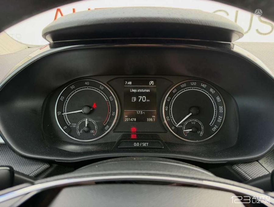 Balts Skoda Fabia 2021 Tauragė, ar dzinēja tilpumu 1.00 L un nobraukumu 201 tūkst. km par 7900 €, foto 21 vietnē AUTOMOTO.COM.LV
