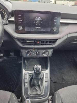 White Skoda Fabia 2021 in Taurage, with an engine capacity of 1.00 L and mileage of 181 thousand km for 6950 €, photo 13 on AUTOMOTO.COM.LV