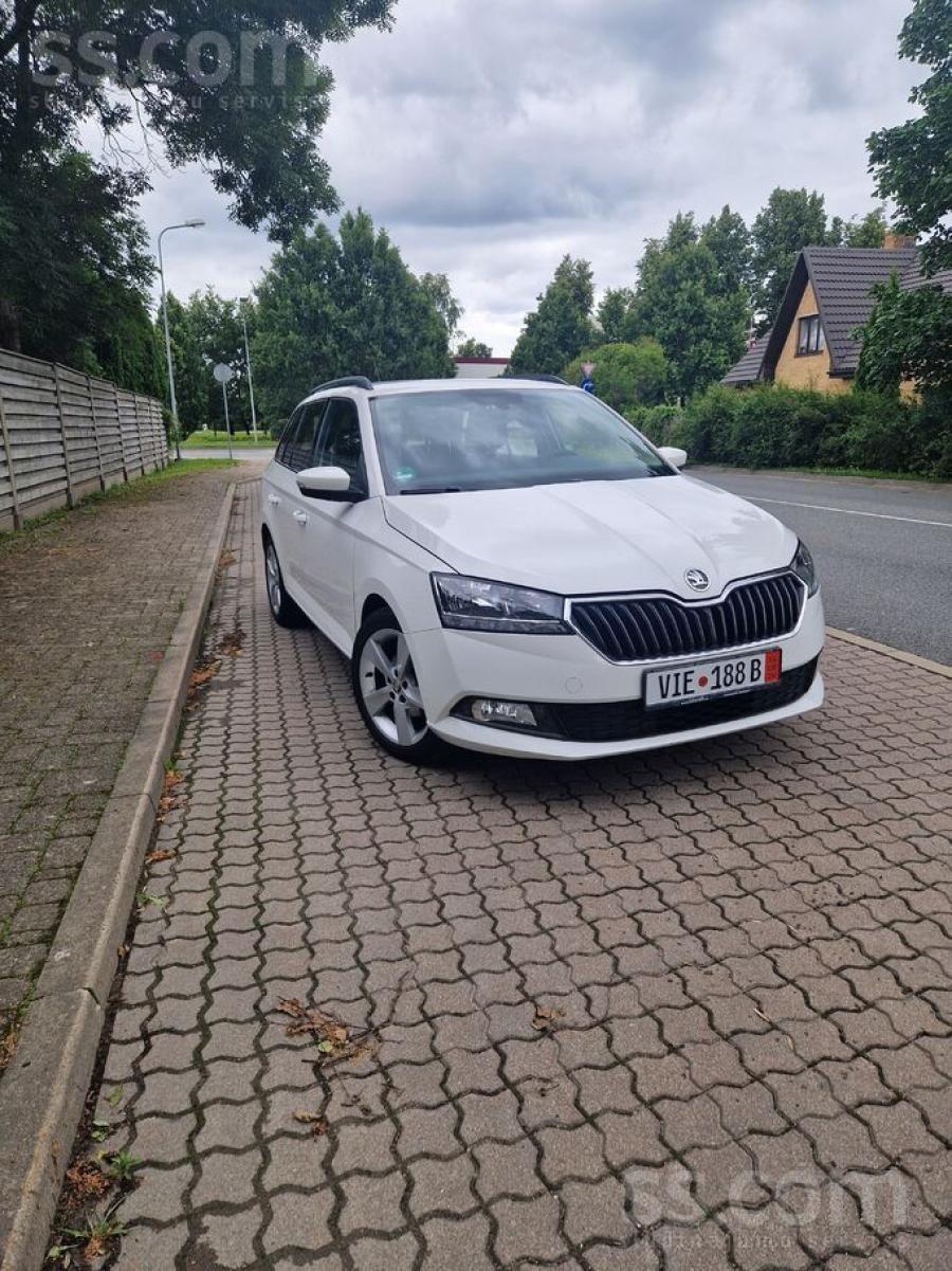 Balts Skoda Fabia 2022 Rīga, ar dzinēja tilpumu 1.00 L un nobraukumu 102 tūkst. km par 9700 €, foto 1 vietnē AUTOMOTO.COM.LV