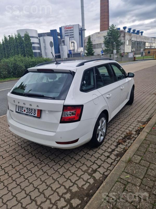 White Skoda Fabia 2022 in Riga, with an engine capacity of 1.00 L and mileage of 102 thousand km for 9700 €, photo 2 on AUTOMOTO.COM.LV