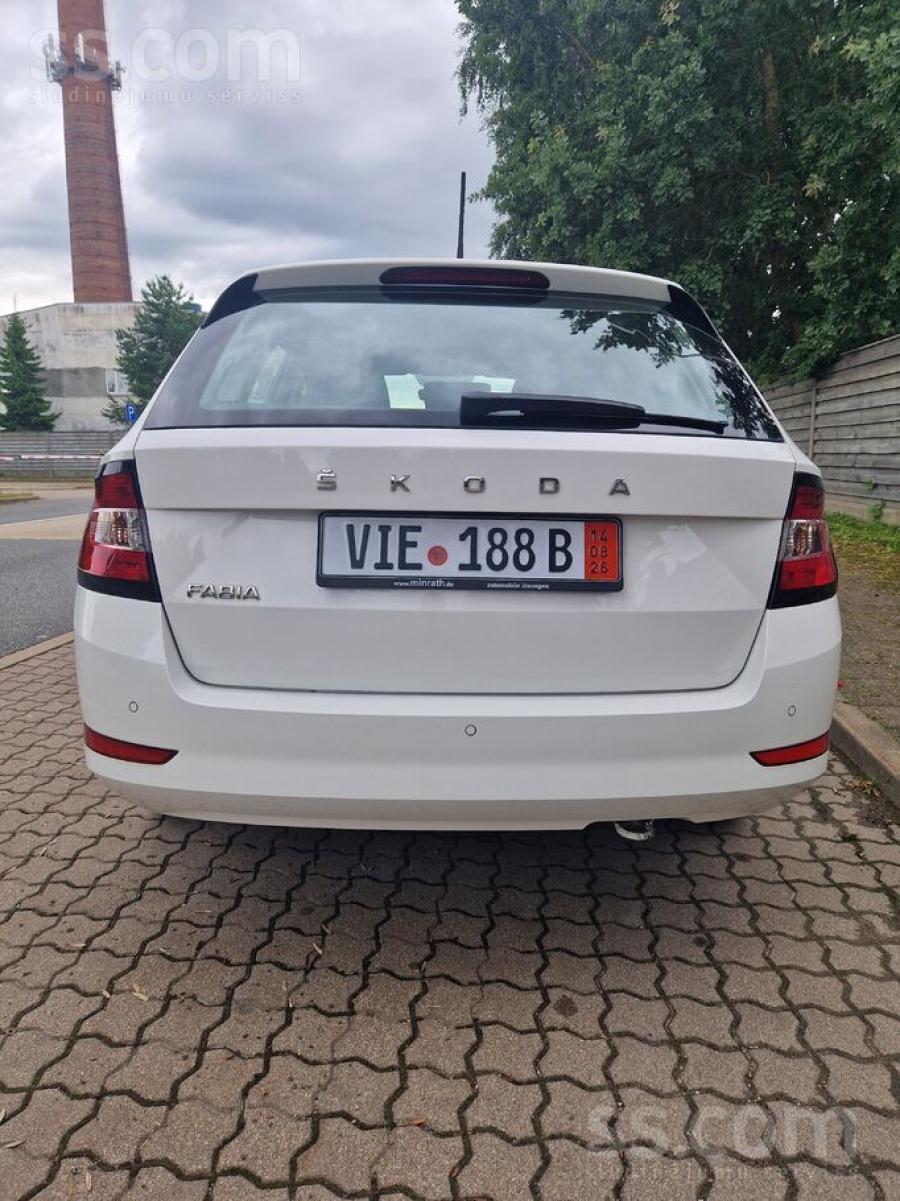 Balts Skoda Fabia 2022 Rīga, ar dzinēja tilpumu 1.00 L un nobraukumu 102 tūkst. km par 9700 €, foto 7 vietnē AUTOMOTO.COM.LV