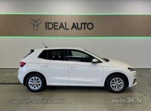 Balts Skoda Fabia 2022 Tallina, ar dzinēja tilpumu 1.00 L un nobraukumu 66 tūkst. km par 16490 €, foto 4 vietnē AUTOMOTO.COM.LV