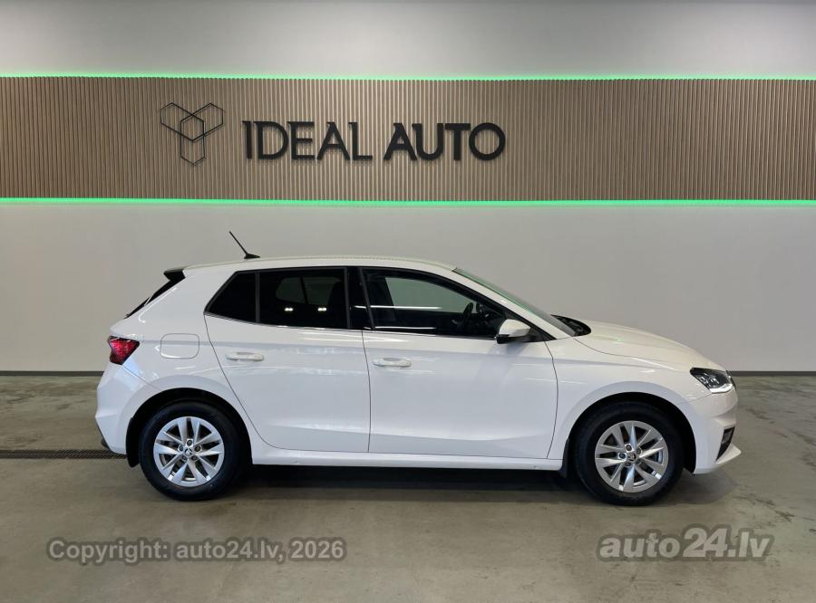Balts Skoda Fabia 2022 Tallina, ar dzinēja tilpumu 1.00 L un nobraukumu 66 tūkst. km par 16490 €, foto 4 vietnē AUTOMOTO.COM.LV
