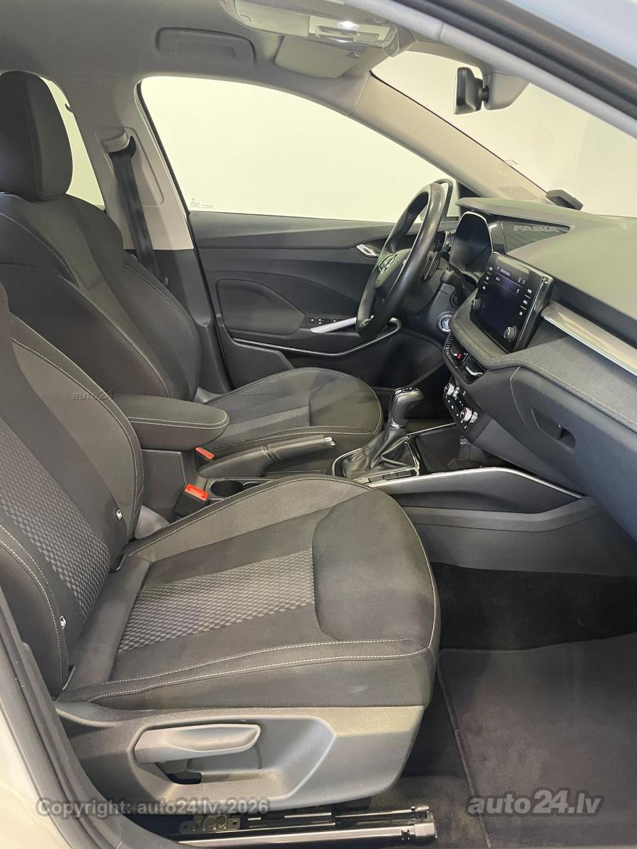 Balts Skoda Fabia 2022 Tallina, ar dzinēja tilpumu 1.00 L un nobraukumu 66 tūkst. km par 16490 €, foto 7 vietnē AUTOMOTO.COM.LV