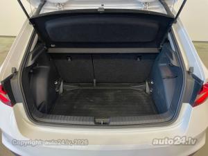 Balts Skoda Fabia 2022 Tallina, ar dzinēja tilpumu 1.00 L un nobraukumu 66 tūkst. km par 16490 €, foto 20 vietnē AUTOMOTO.COM.LV