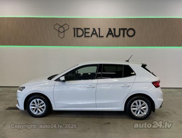 Balts Skoda Fabia 2022 Tallina, ar dzinēja tilpumu 1.00 L un nobraukumu 87 tūkst. km par 15990 €, foto 2 vietnē AUTOMOTO.COM.LV