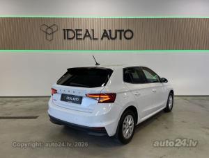 Balts Skoda Fabia 2022 Tallina, ar dzinēja tilpumu 1.00 L un nobraukumu 87 tūkst. km par 15990 €, foto 5 vietnē AUTOMOTO.COM.LV