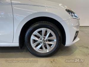 Balts Skoda Fabia 2022 Tallina, ar dzinēja tilpumu 1.00 L un nobraukumu 87 tūkst. km par 15990 €, foto 6 vietnē AUTOMOTO.COM.LV