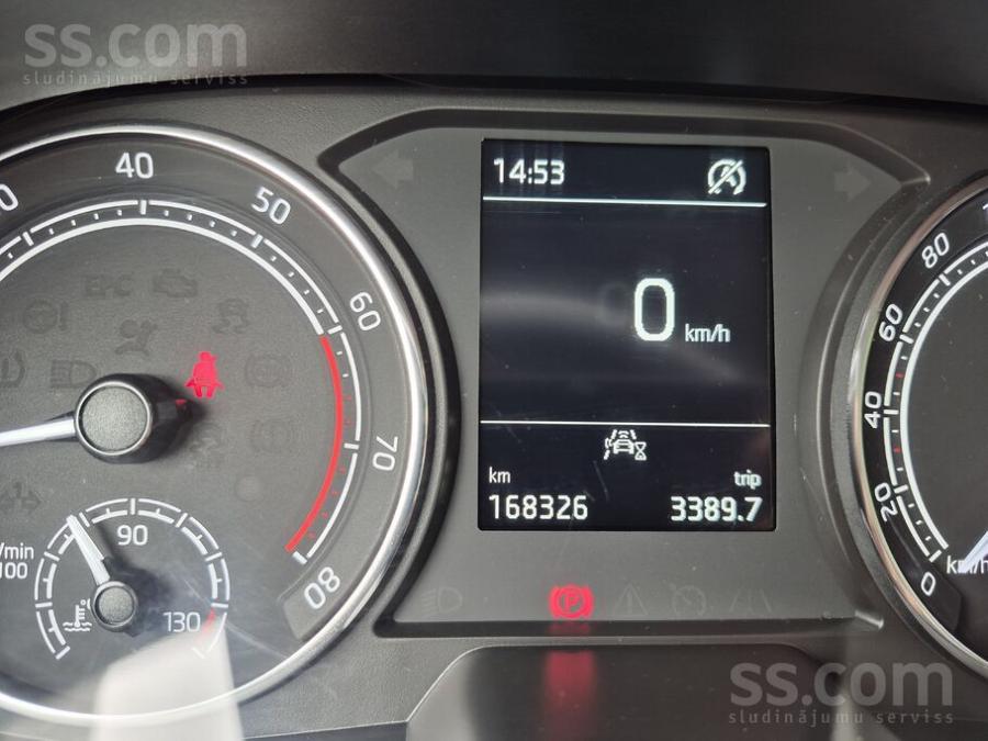 Белый Шкода Фабия 2022 в Рига, объемом двигателя 1.00 л и пробегом 170 тыс. км за 9300 €, фото 14 на AUTOMOTO.COM.LV