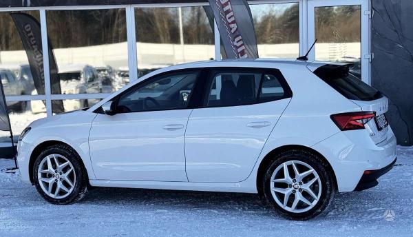 White Skoda Fabia 2024 in Radviliskis, with an engine capacity of 1.00 L and mileage of 25 thousand km for 14950 €, photo 7 on AUTOMOTO.COM.LV