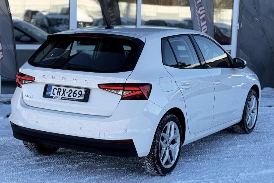 Balts Skoda Fabia 2024 Radviliškis, ar dzinēja tilpumu 1.00 L un nobraukumu 25 tūkst. km par 14950 €, foto 12 vietnē AUTOMOTO.COM.LV