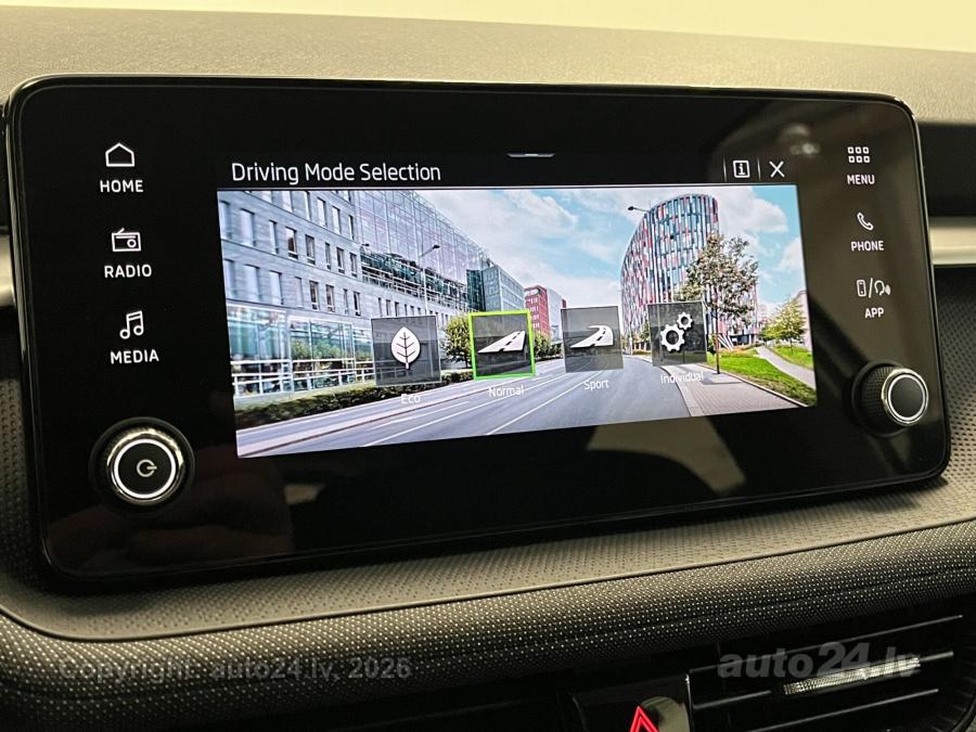 Balts Skoda Fabia 2024 Tallina, ar dzinēja tilpumu 1.00 L un nobraukumu 28 tūkst. km par 17490 €, foto 13 vietnē AUTOMOTO.COM.LV