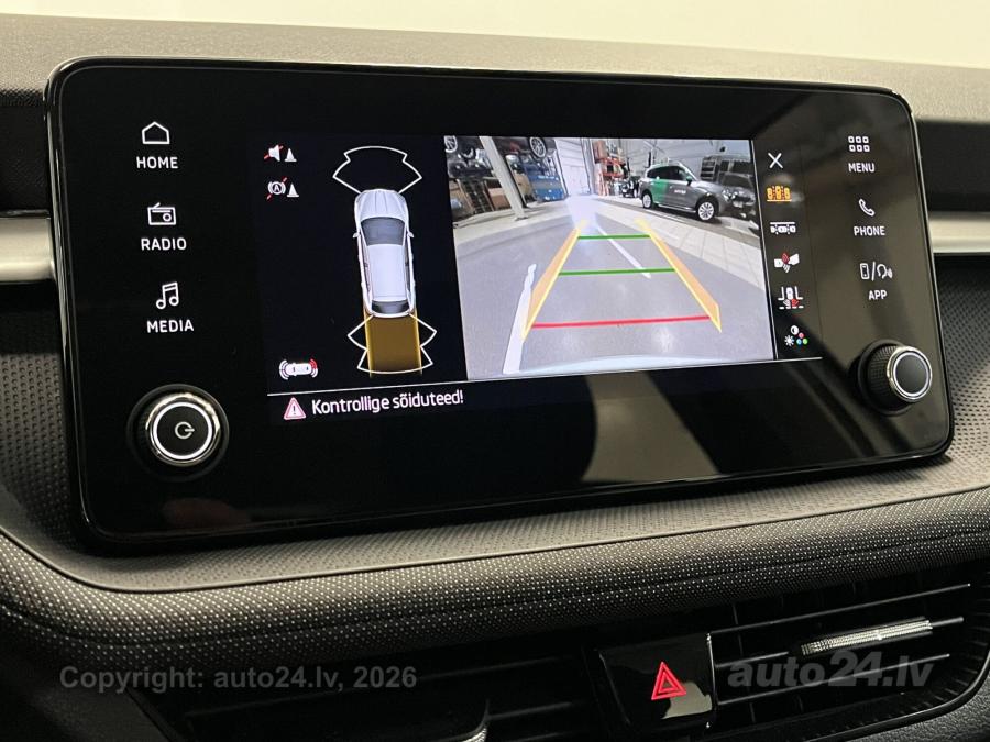 Balts Skoda Fabia 2024 Tallina, ar dzinēja tilpumu 1.00 L un nobraukumu 28 tūkst. km par 17490 €, foto 14 vietnē AUTOMOTO.COM.LV