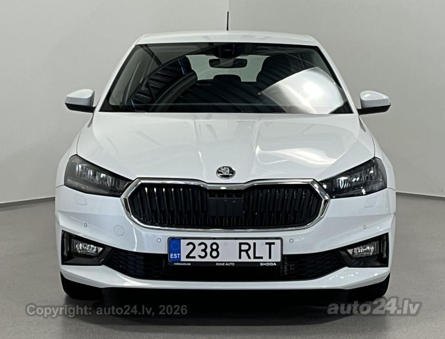 Balts Skoda Fabia 2024 Tallina, ar dzinēja tilpumu 1.00 L un nobraukumu 28 tūkst. km par 17490 €, foto 18 vietnē AUTOMOTO.COM.LV