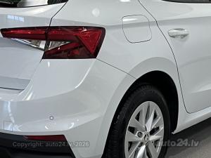 Balts Skoda Fabia 2024 Tallina, ar dzinēja tilpumu 1.00 L un nobraukumu 28 tūkst. km par 17490 €, foto 22 vietnē AUTOMOTO.COM.LV