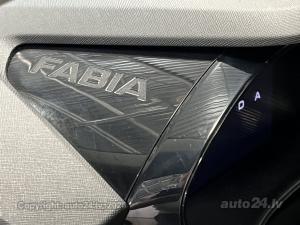 Balts Skoda Fabia 2024 Tallina, ar dzinēja tilpumu 1.00 L un nobraukumu 28 tūkst. km par 17490 €, foto 25 vietnē AUTOMOTO.COM.LV