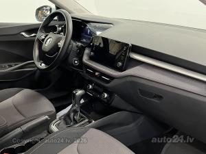 Белый Шкода Фабия 2024 в Таллин, объемом двигателя 1.00 л и пробегом 40 тыс. км за 16490 €, фото 4 на AUTOMOTO.COM.LV