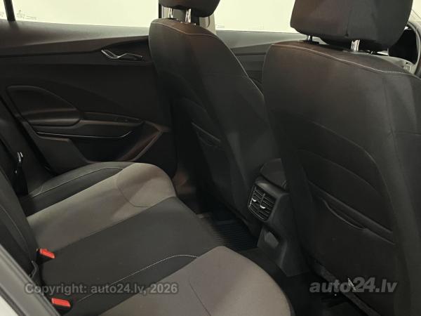 Белый Шкода Фабия 2024 в Таллин, объемом двигателя 1.00 л и пробегом 29 тыс. км за 17900 €, фото 4 на AUTOMOTO.COM.LV