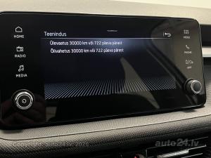 Белый Шкода Фабия 2024 в Таллин, объемом двигателя 1.00 л и пробегом 29 тыс. км за 17900 €, фото 11 на AUTOMOTO.COM.LV