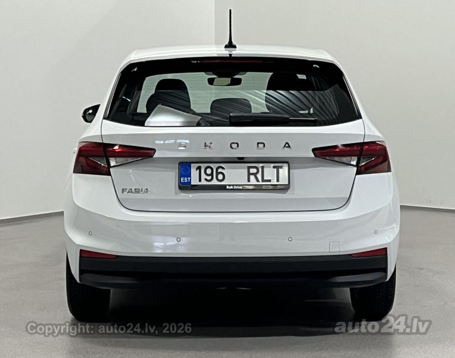 Balts Skoda Fabia 2024 Tallina, ar dzinēja tilpumu 1.00 L un nobraukumu 30 tūkst. km par 16990 €, foto 15 vietnē AUTOMOTO.COM.LV
