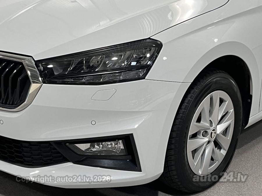 Balts Skoda Fabia 2024 Tallina, ar dzinēja tilpumu 1.00 L un nobraukumu 30 tūkst. km par 16990 €, foto 17 vietnē AUTOMOTO.COM.LV