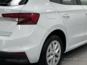 Balts Skoda Fabia 2024 Tallina, ar dzinēja tilpumu 1.00 L un nobraukumu 30 tūkst. km par 16990 €, foto 18 vietnē AUTOMOTO.COM.LV