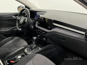 White Skoda Fabia 2024 in Tallinn, with an engine capacity of 1.00 L and mileage of 30 thousand km for 16990 €, photo 4 on AUTOMOTO.COM.LV
