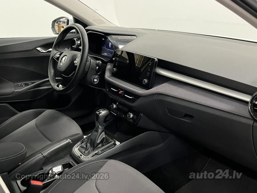 White Skoda Fabia 2024 in Tallinn, with an engine capacity of 1.00 L and mileage of 30 thousand km for 16990 €, photo 4 on AUTOMOTO.COM.LV
