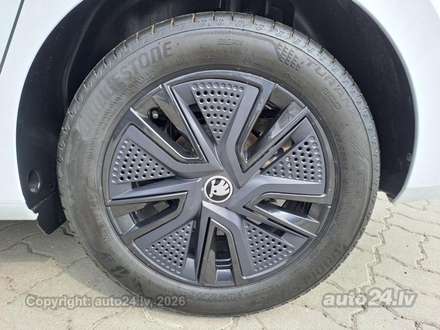 Balts Skoda Fabia 2026 Tartu, ar dzinēja tilpumu 1.00 L un nobraukumu 6 tūkst. km par 21910 €, foto 8 vietnē AUTOMOTO.COM.LV