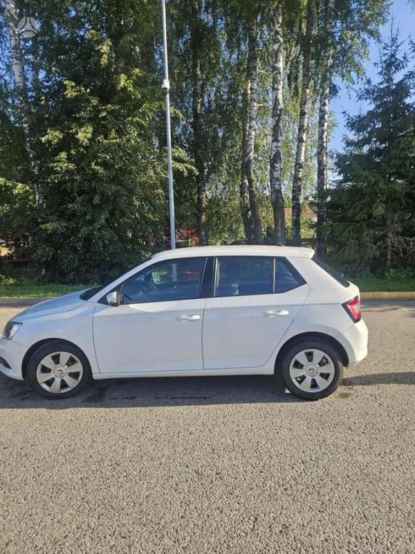 Balts Skoda Fabia 2016 Šakiai, ar dzinēja tilpumu 1.42 L un nobraukumu 189 tūkst. km par 4999 €, foto 2 vietnē AUTOMOTO.COM.LV